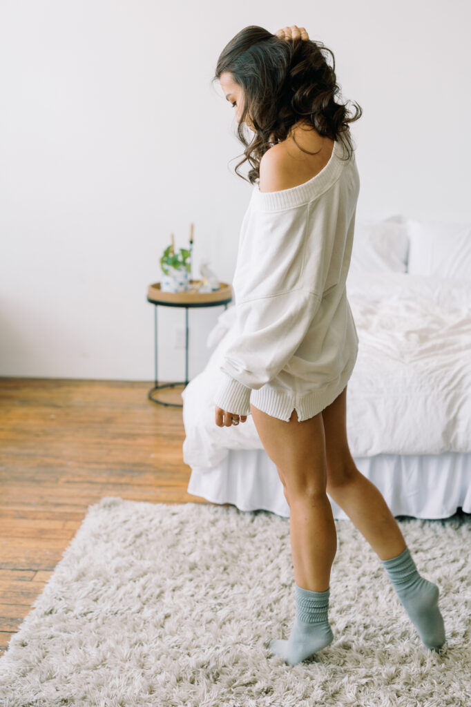 10 Outfit Ideas for Your Boudoir Session | artistrieco.com
