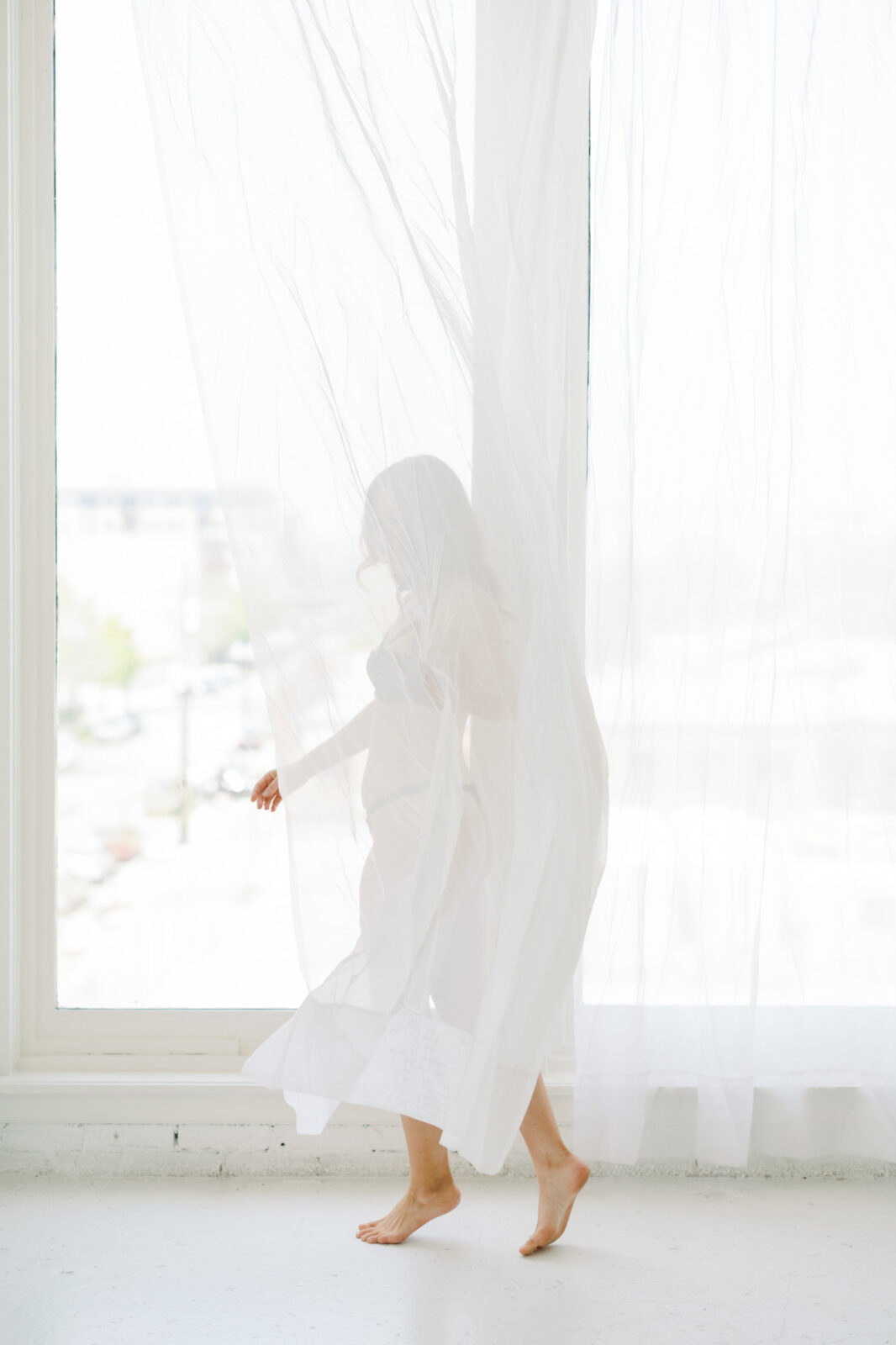 An Easy, Joyful Bridal Boudoir Session in the South Loop - Artistrie Co.